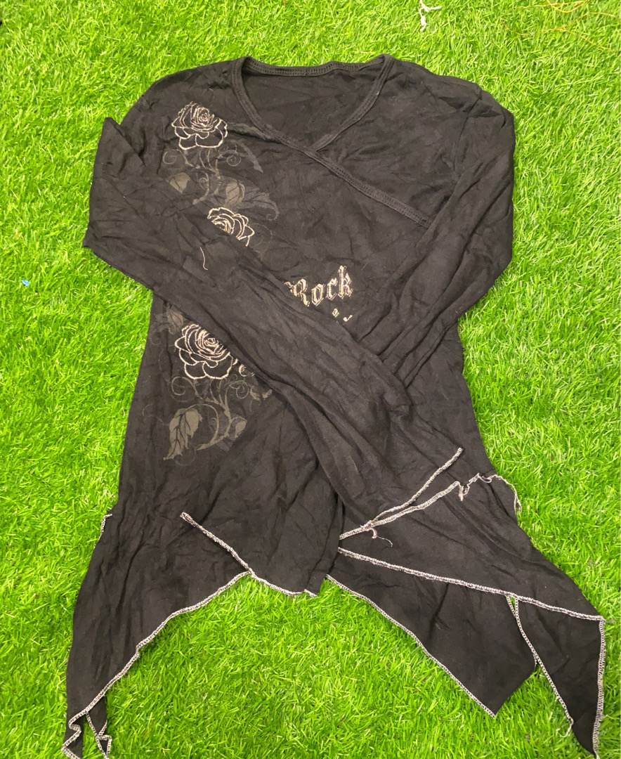 Black Rock T-Shirt | Vintage Wholesale Marketplace - Bulk Vintage ...